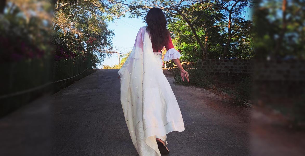 The Sorority of Sari-clad Women | The Voice Of Fashion