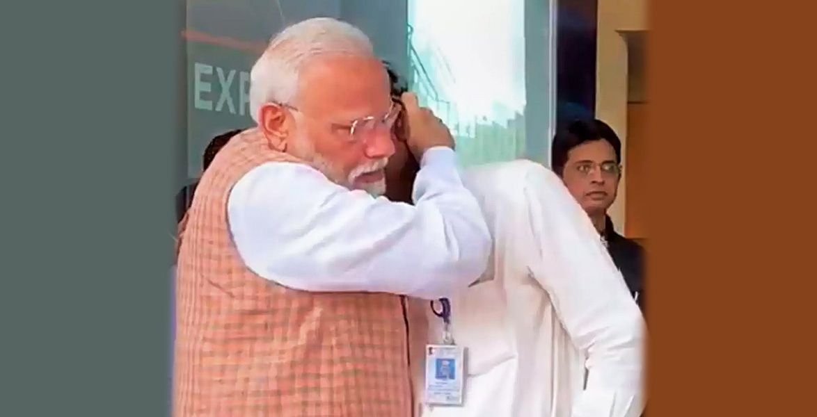 The Big Hug | The Voice Of Fashion